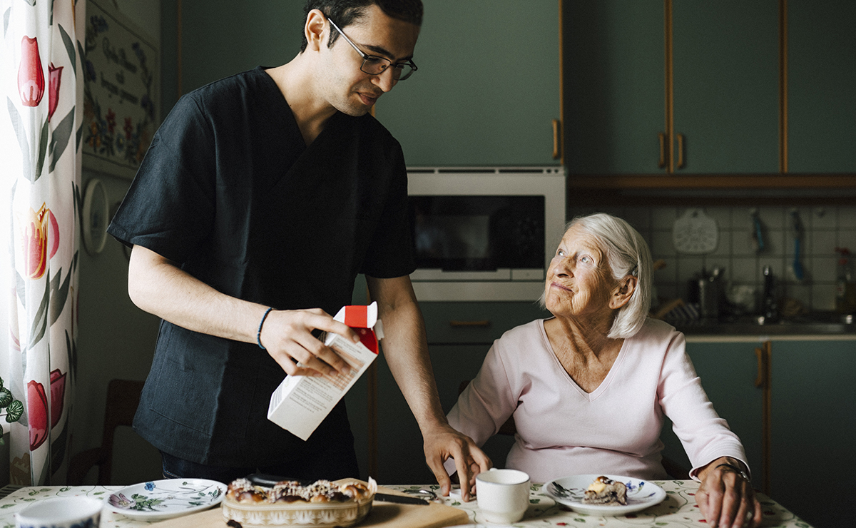 Caregiver Homemaking Services for Seniors | Griswold